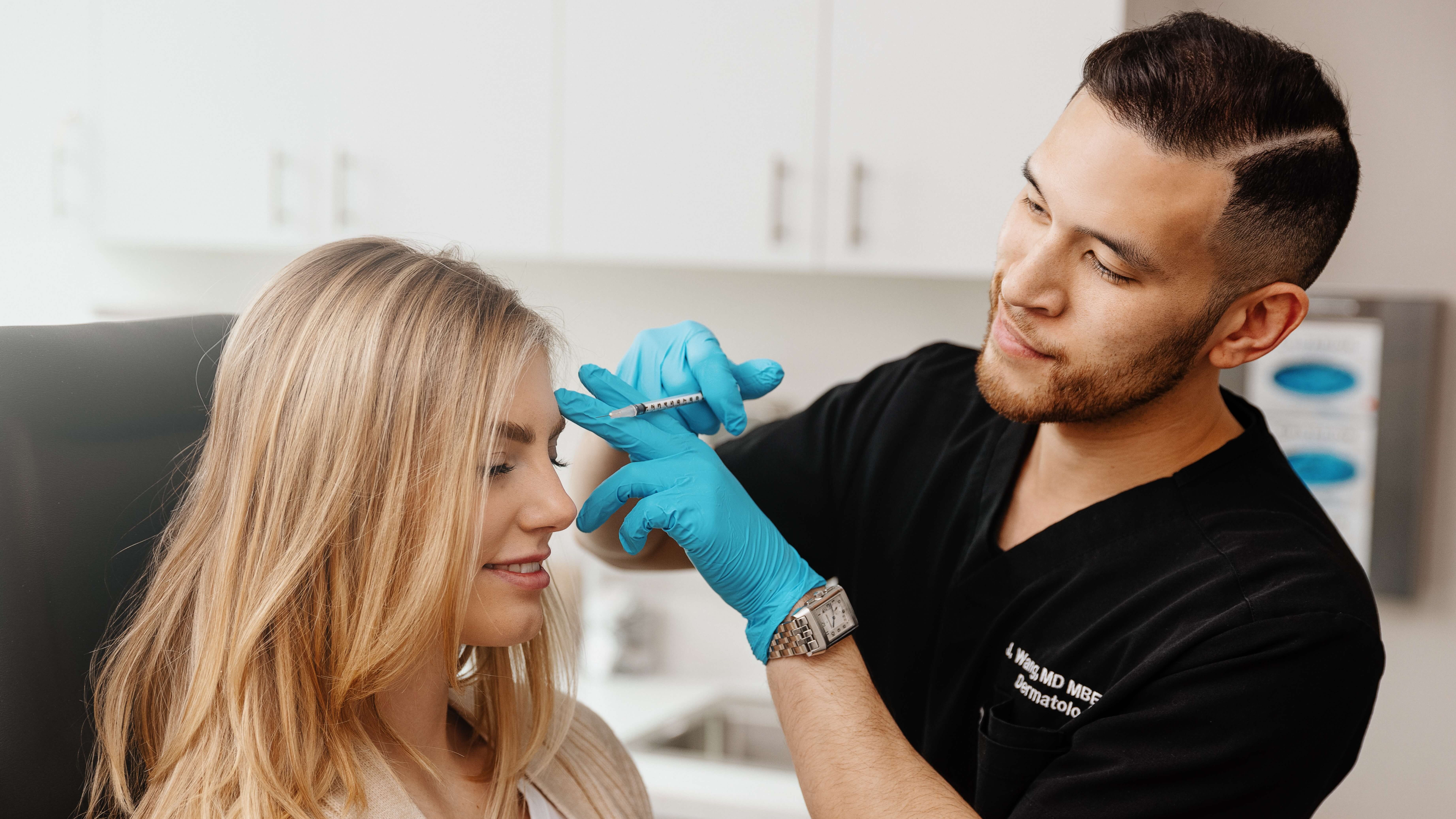 How Cosmetic Botox Can Be Used to Treat and Prevent Wrinkles